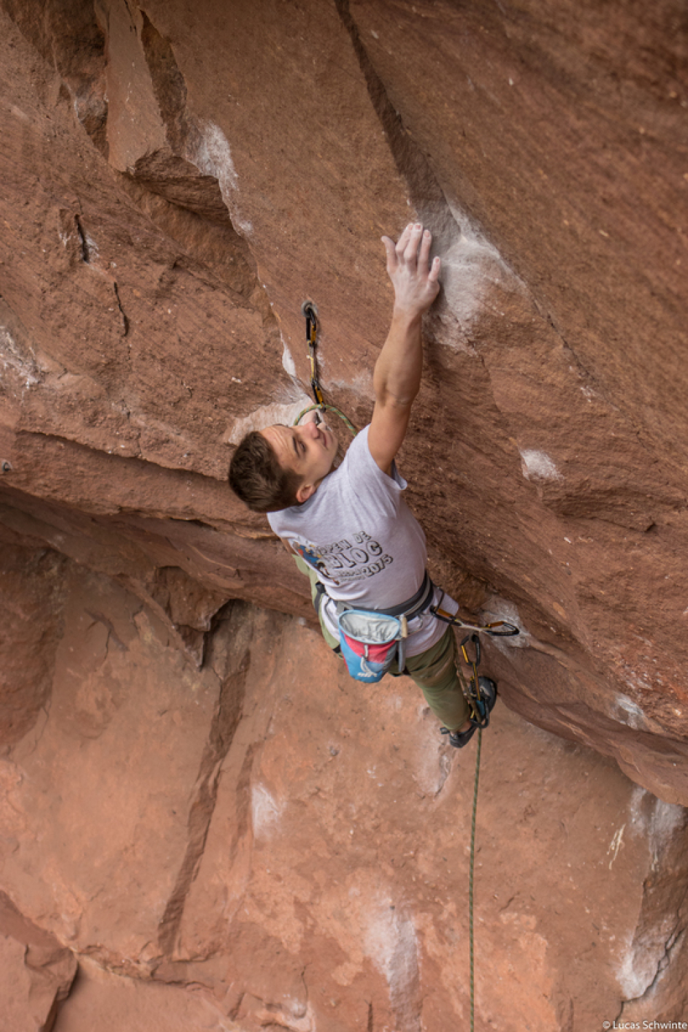Hector Becker dans le premier jeté de "La Taille et la gamelle" 8a du ...